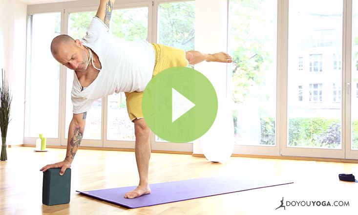 10-Minute Yoga Flow for Mind and Body Transformation (VIDEO) | DOYOU